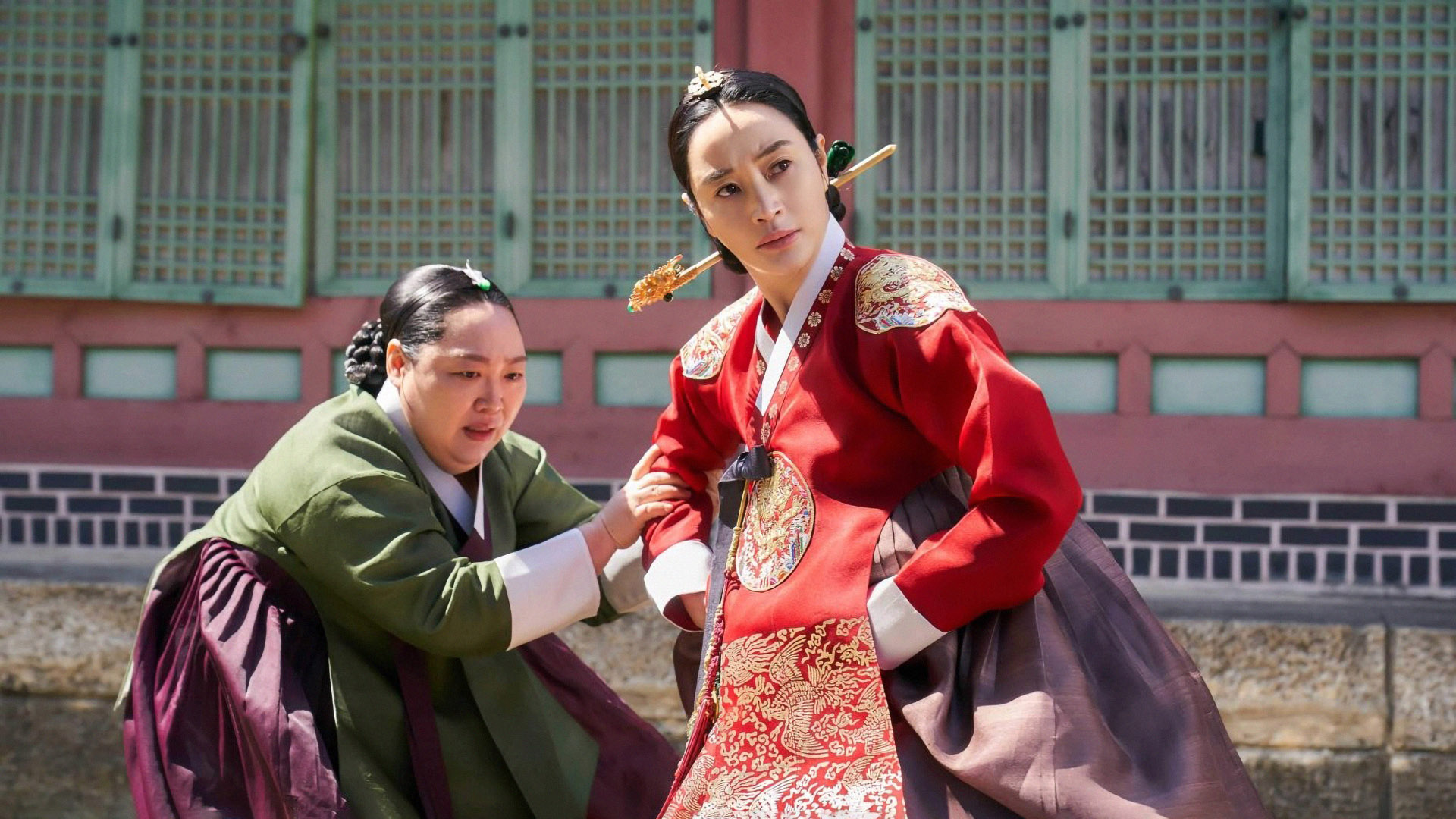 8 K-Dramas You Can Show Your Skeptic Friends to Get Them Hooked